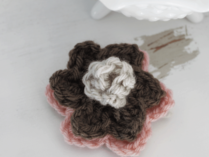 Easy & Free Rosette Flower Crochet Pattern - Easy Crochet Patterns