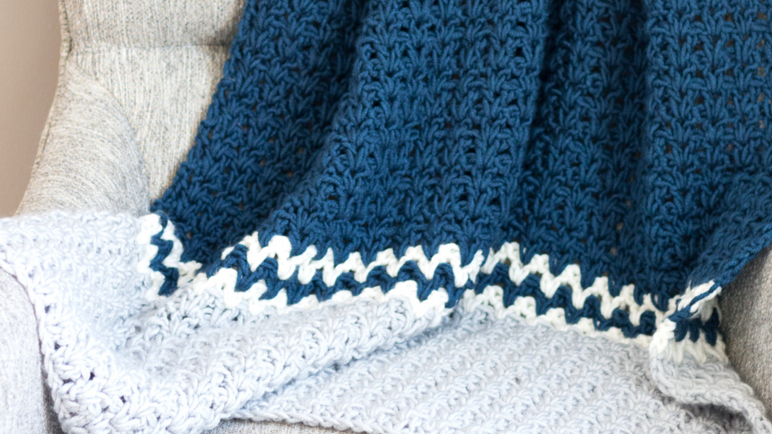Easy V-Stitch Crochet Blanket Pattern - Easy Crochet Patterns