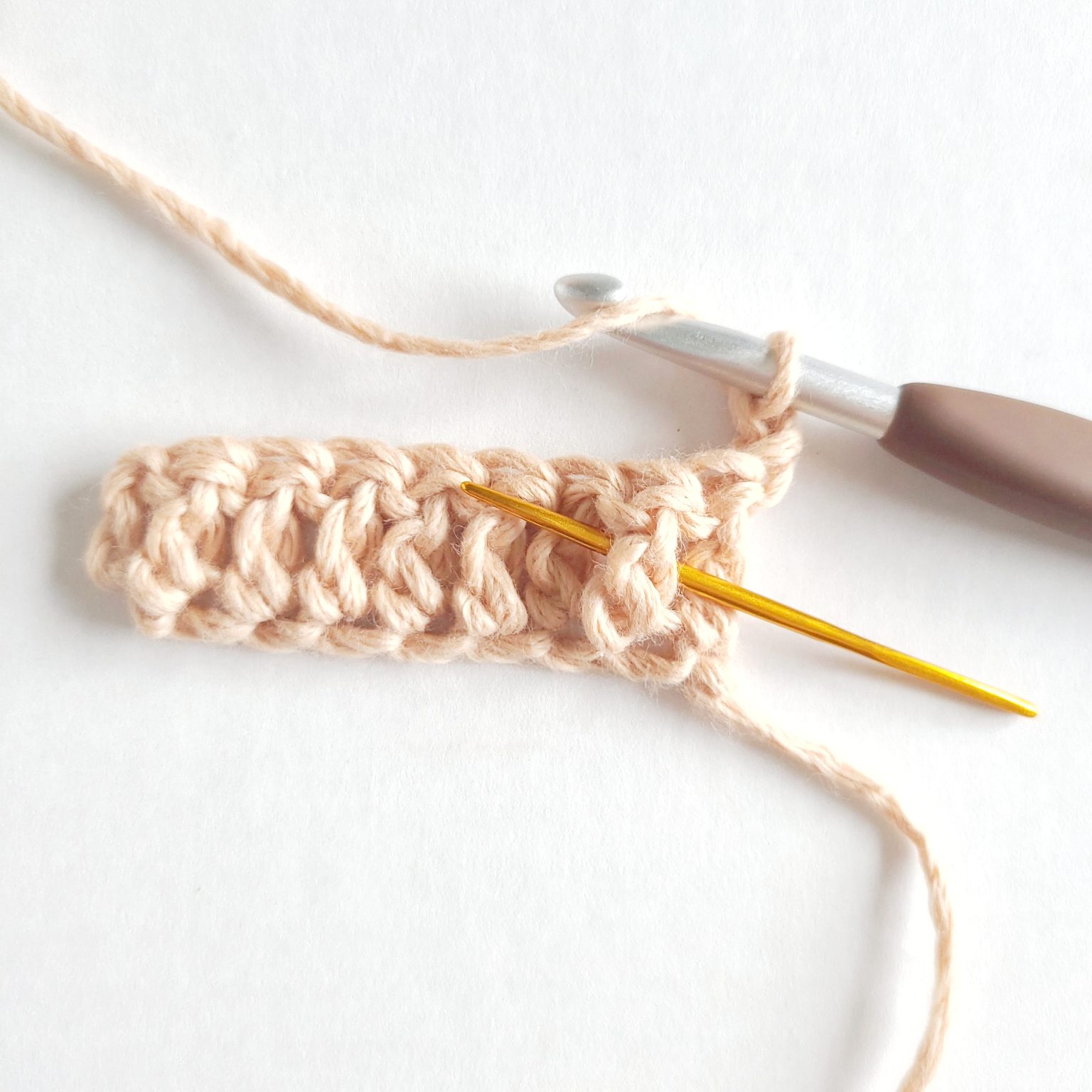 Learn the Crochet Waffle Stitch (Step-by-Step Photos) - Easy Crochet ...
