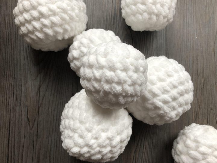 All About Bernat Blanket Yarn (plus 26 free Crochet Patterns) - Easy ... All About Bernat Blanket Yarn (plus 26 free Crochet Patterns) - Easy ...